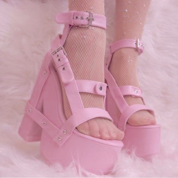 YRU | Shoes | Yru Pinki Nightcall Platform Bondage Strap Studded Sandal ...